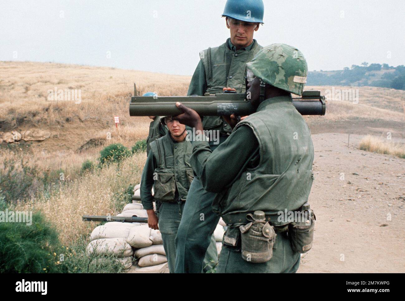 Handling device hi-res stock photography and images - Alamy