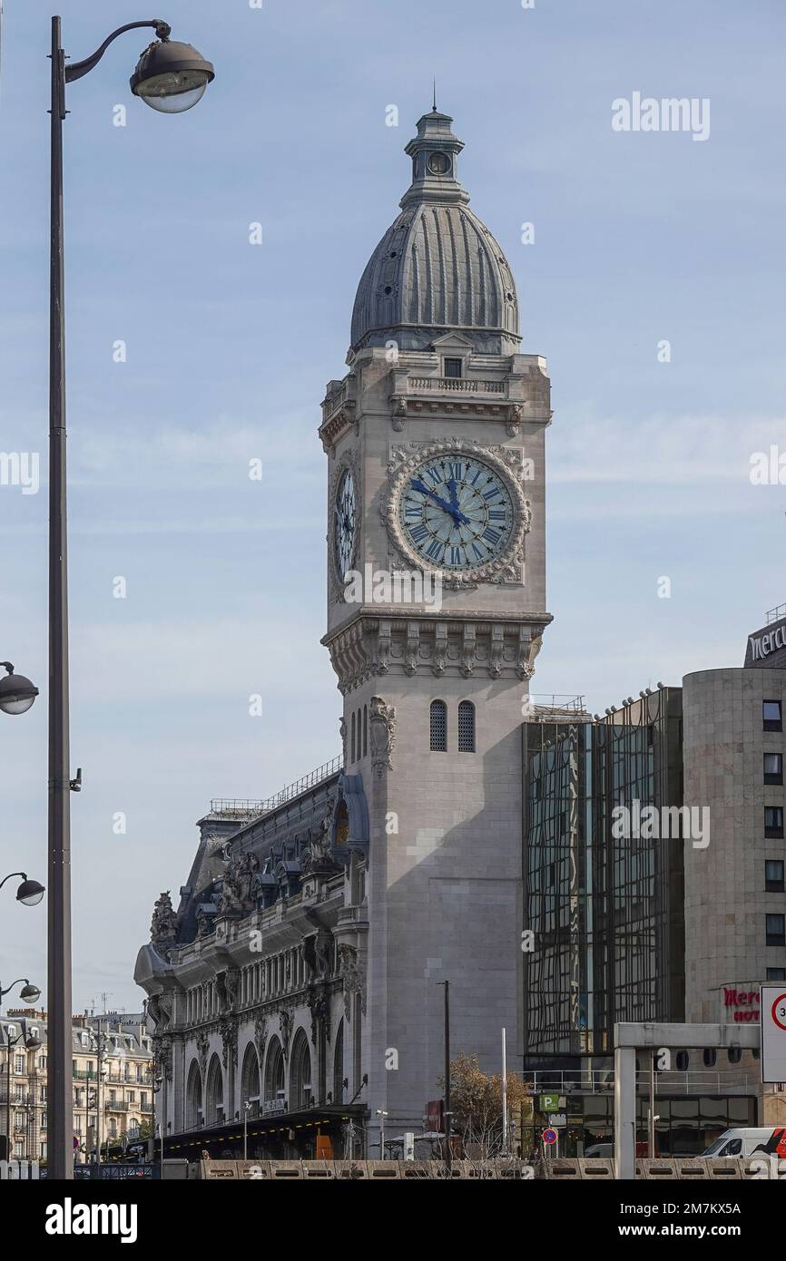 France, Paris, The Gare de Lyon clock Photo © Fabio Mazzarella/Sintesi ...