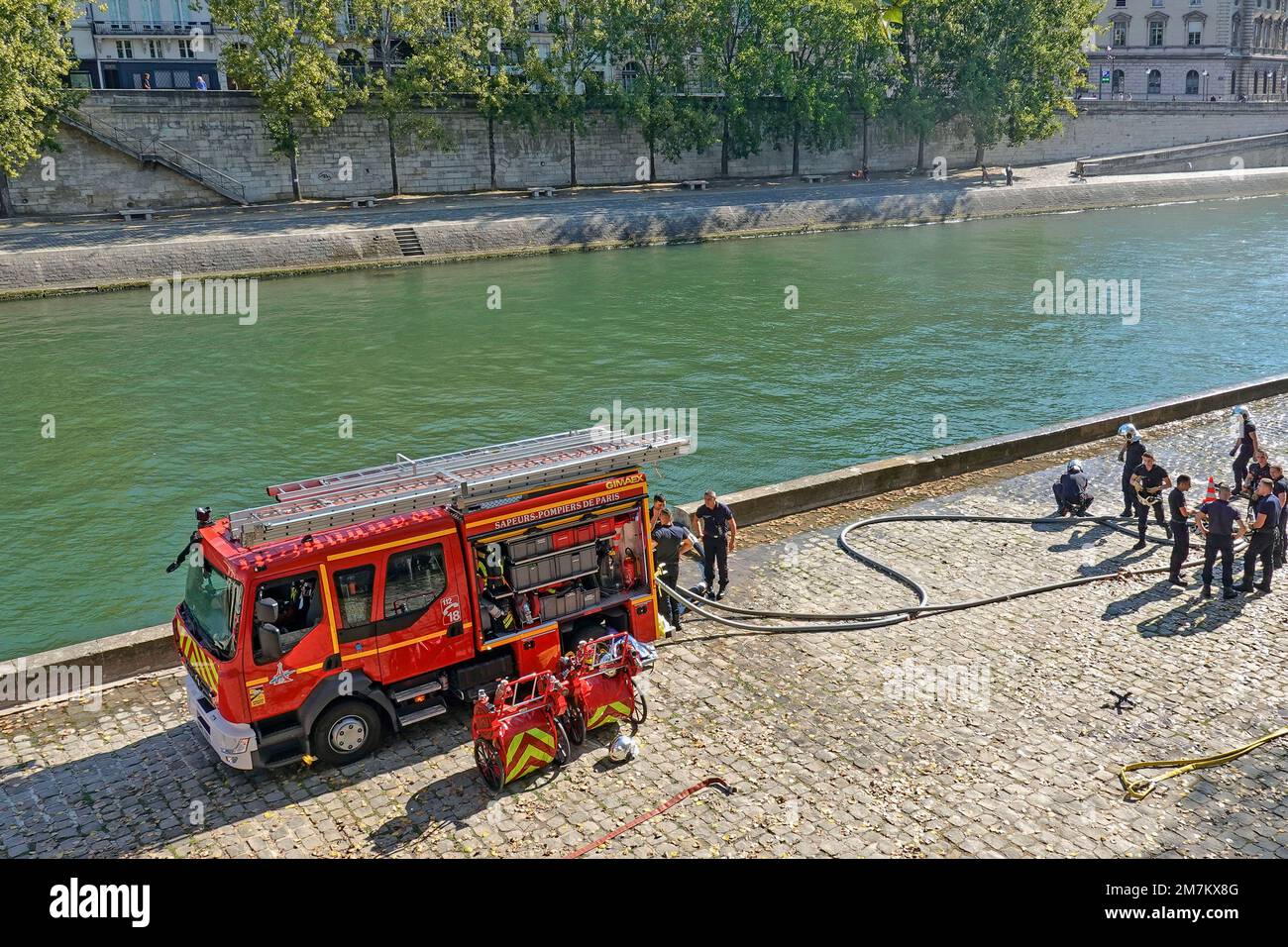 France, Paris, A fireman squad training on the Seine river bank Photo ...