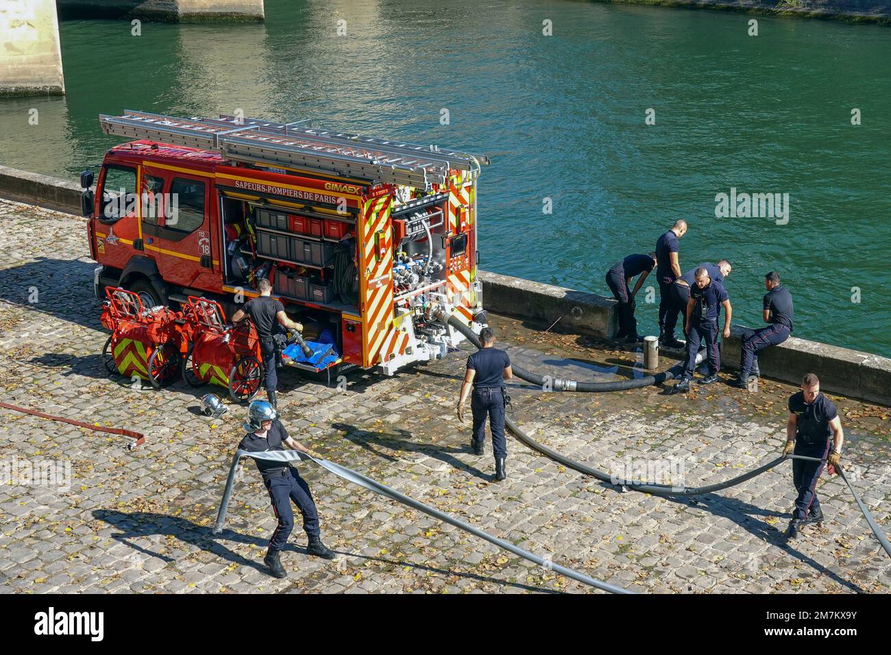 France, Paris, A fireman squad training on the Seine river bank Photo ...