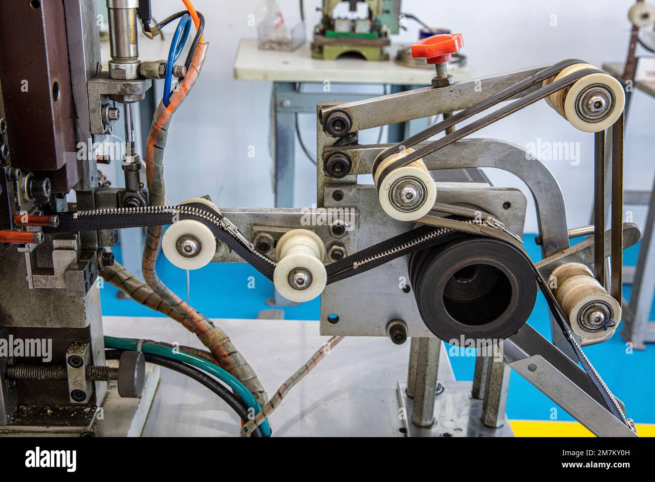 Sewing machine hi hi-res stock photography and images - Alamy