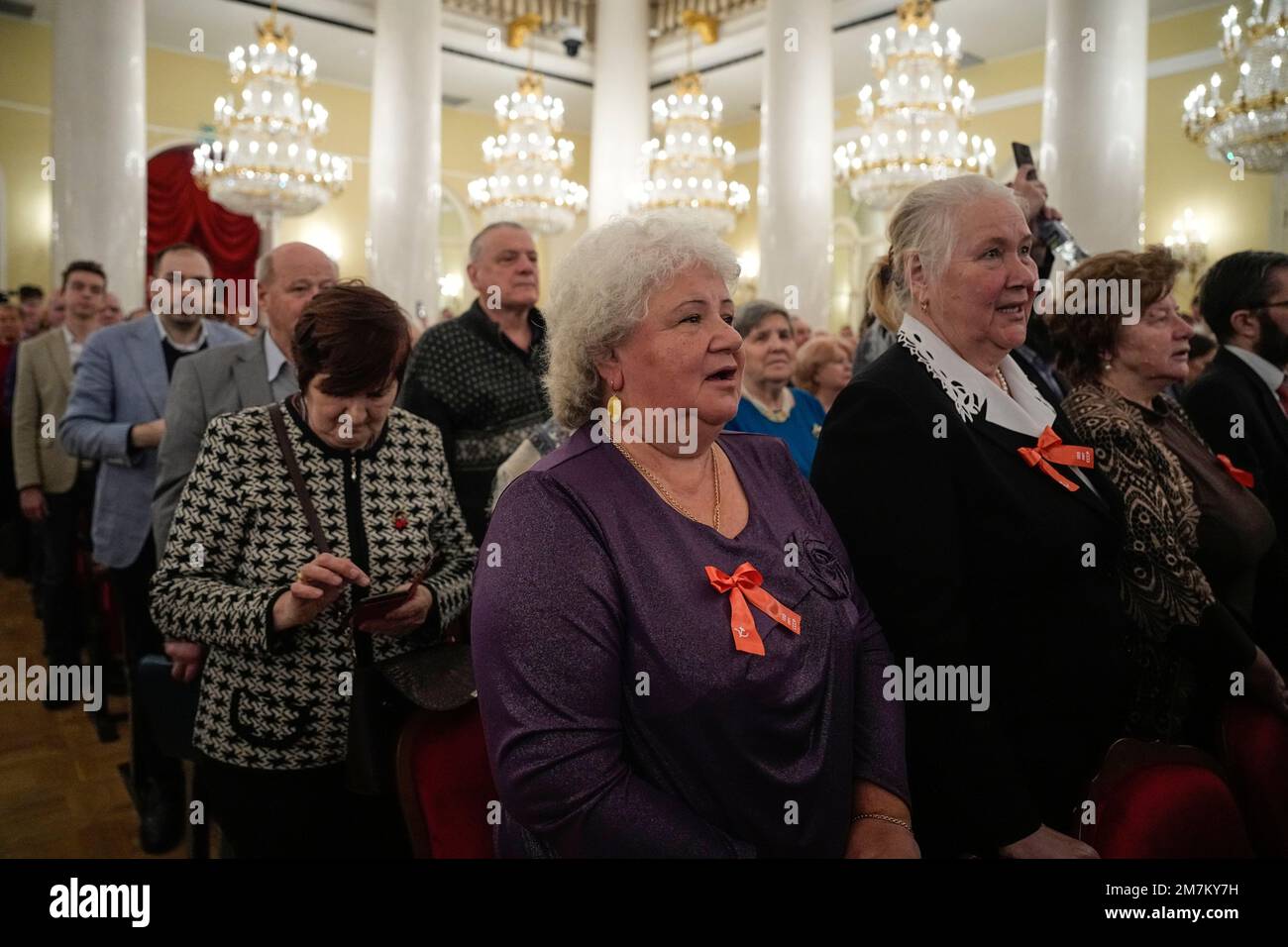 Russian Communist Party members and supporters listen to the Soviet ...