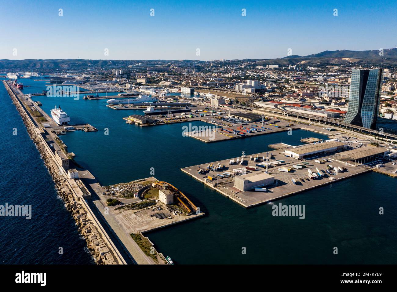Marseille (south-eastern France): aerial view of the port facilities of ... Marseille (south-eastern France): aerial view of the port facilities of ...