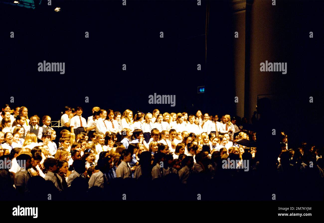 Children choir singing music hi-res stock photography and images - Alamy