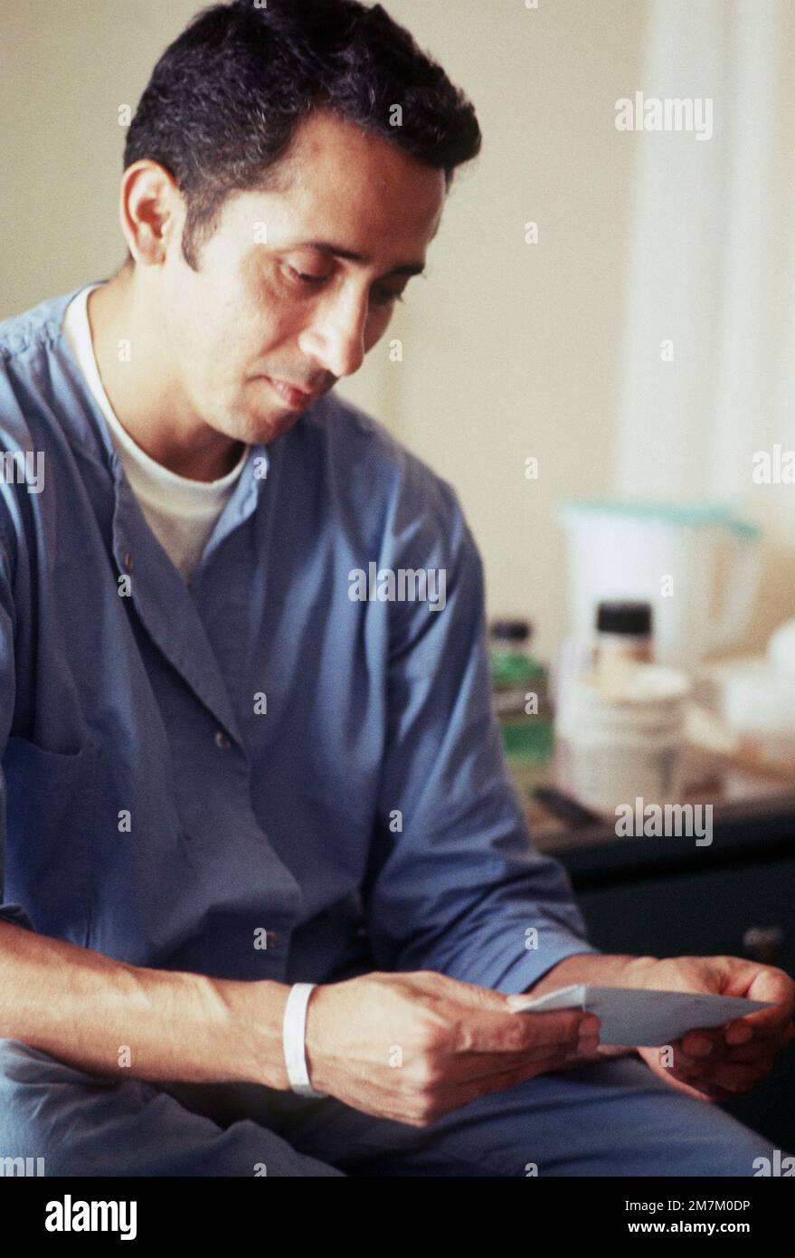 Returned POW U.S. Navy LCMDR Everett Alvarez (Captured 5 Aug 64) looks ...