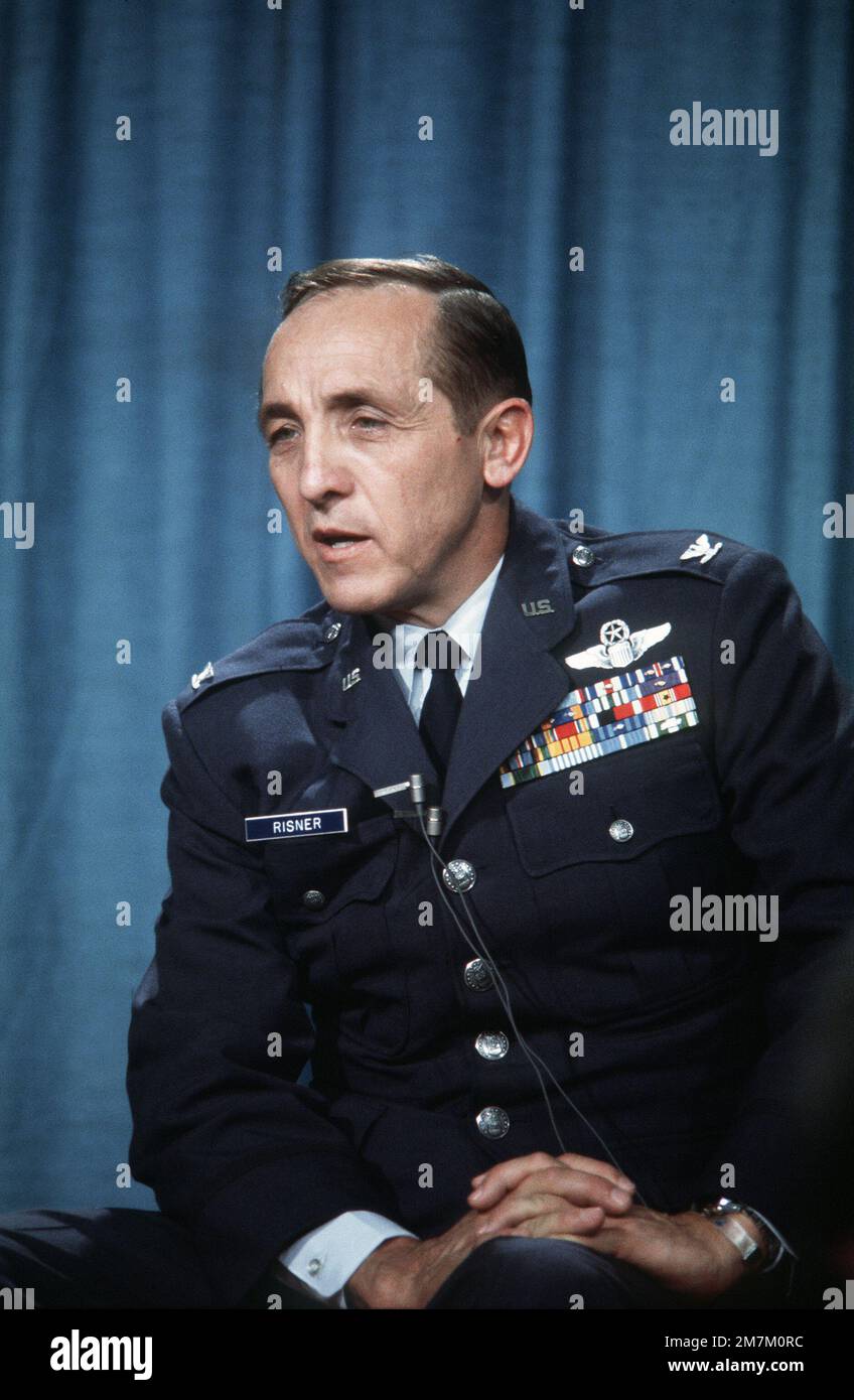 Former POW and U.S. Air Force COL Robinson Risner, (Captured 16 Sep 65 ...