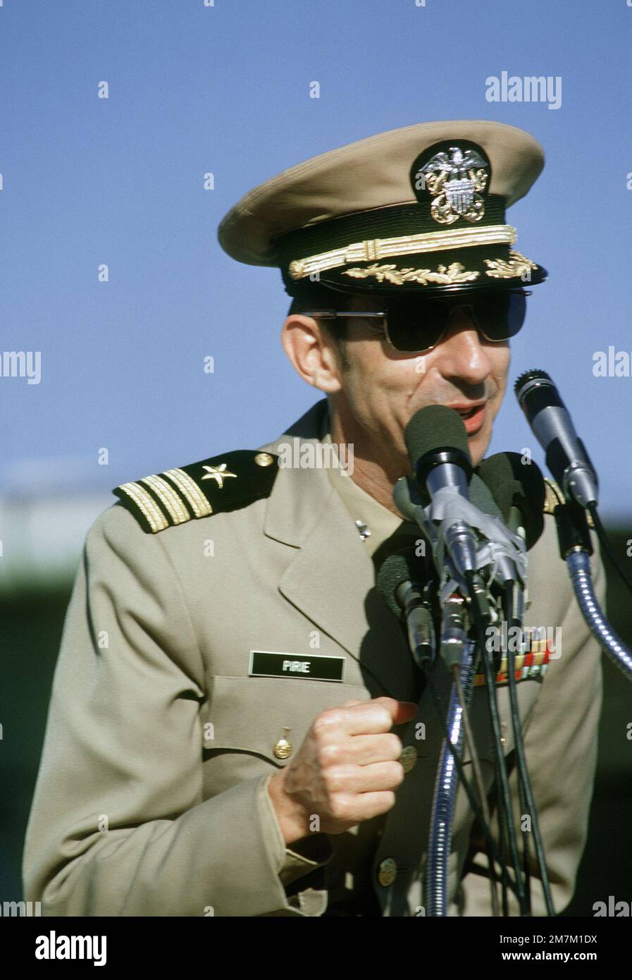 Former POW and U.S. Navy CMDR James G. Pirie answer questions from the ...