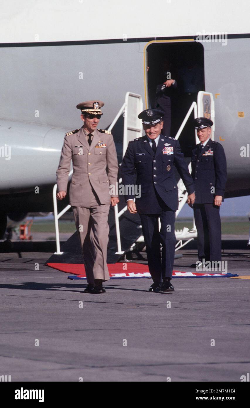 18 2065 hi-res stock photography and images - Alamy