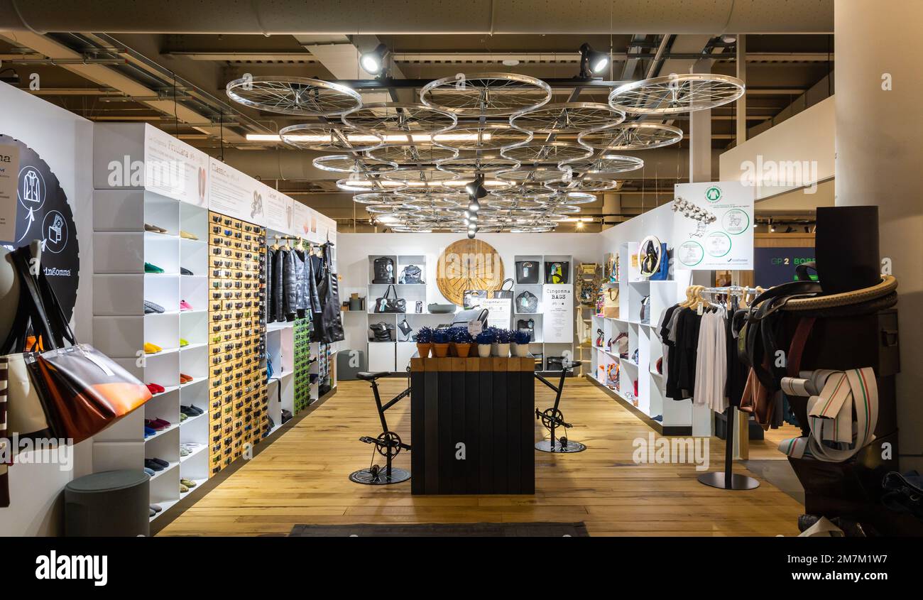 Green Pea Building: the first shopping centre for bio-sustainable ...