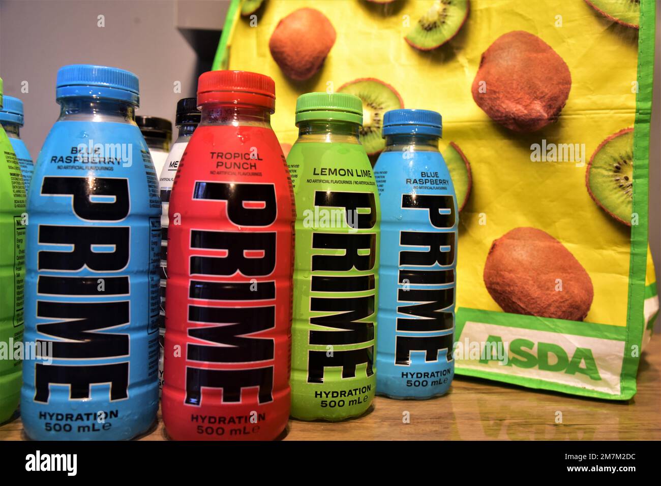 Queueing to buy prime hi-res stock photography and images - Alamy