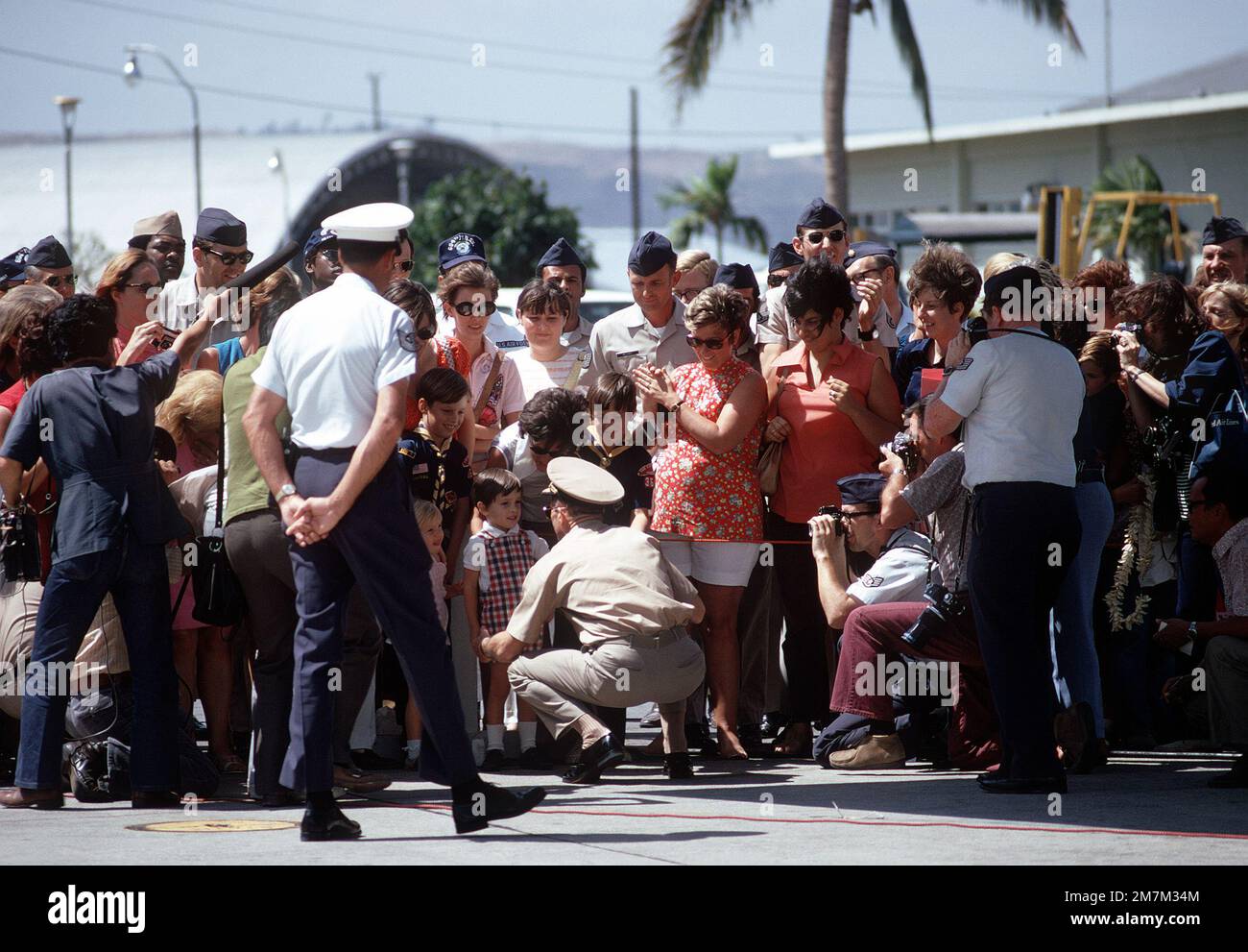 Ex-POW, U.S. Navy CPT Ernest Milvin Moore Jr., (Captured 11 Mar 67 ...