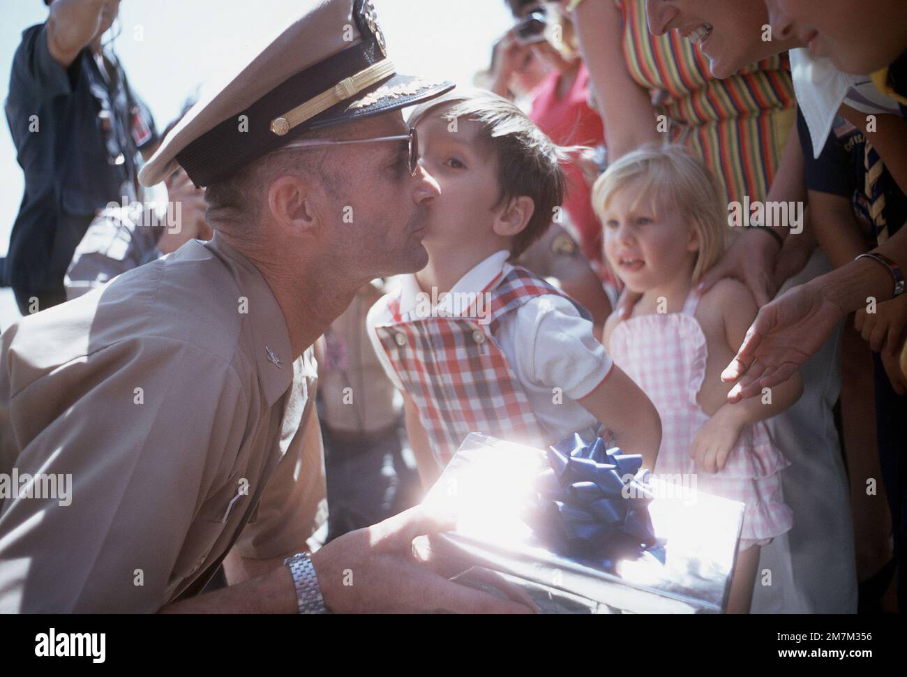 Ex-POW and U.S. Navy CPT Ernest Milvin Moore Jr., (Captured 11 Mar 67 ...
