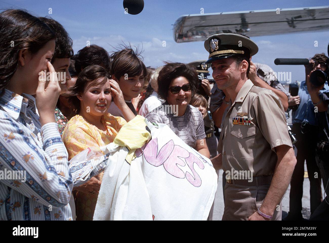 Ex-POW and U.S. Navy LCMDR Danny Elloy Glenn (Captured 21 Dec 66 ...