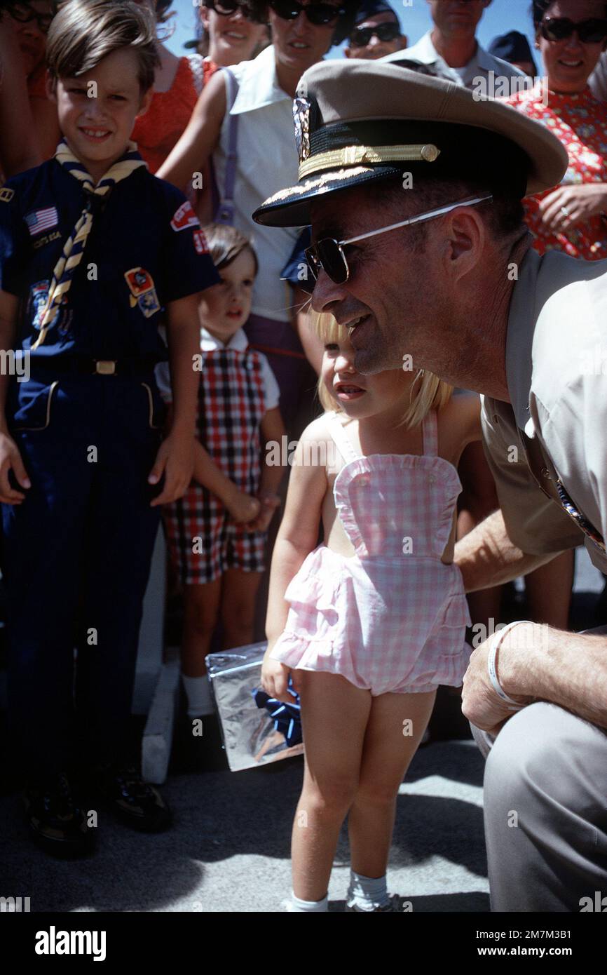 Ex-POW and U.S. Navy CPT Ernest Milvin Moore Jr., (Captured 11 Mar 67 ...