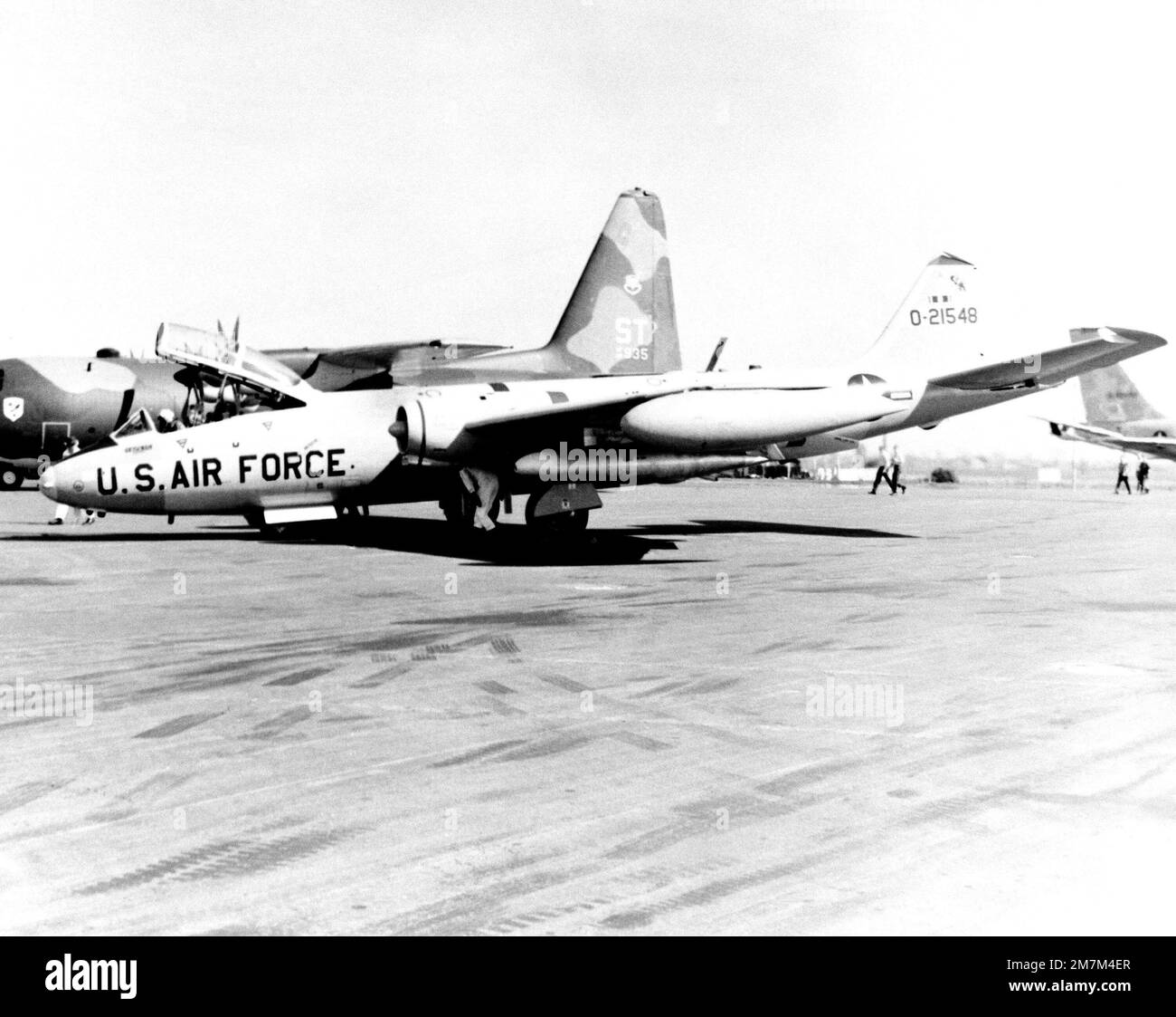 Forbes air force base hi-res stock photography and images - Alamy