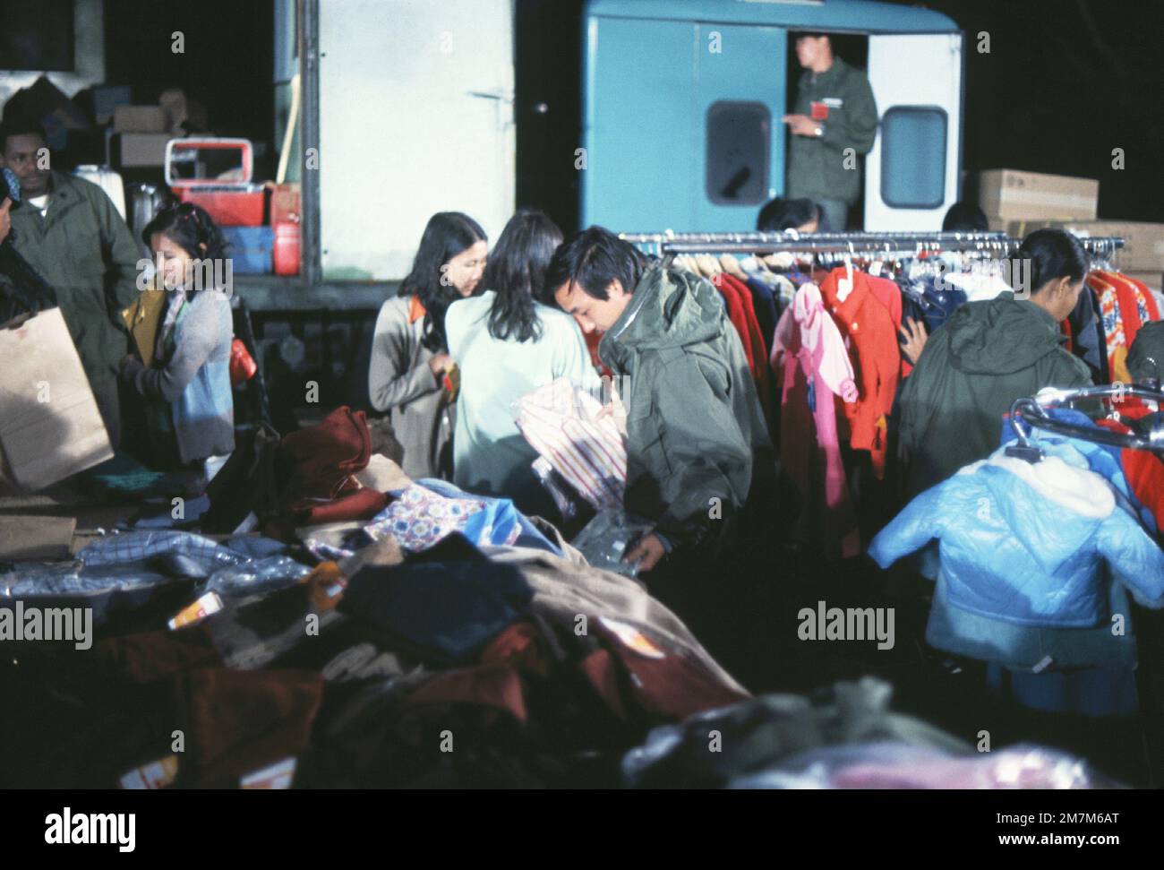 Vietnamese refugees at camp pendleton hi-res stock photography and ...