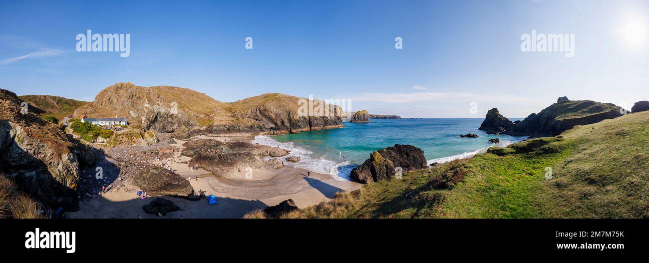 Shoreline and unspoilt rugged scenery at Kynance Cove on the Lizard ...