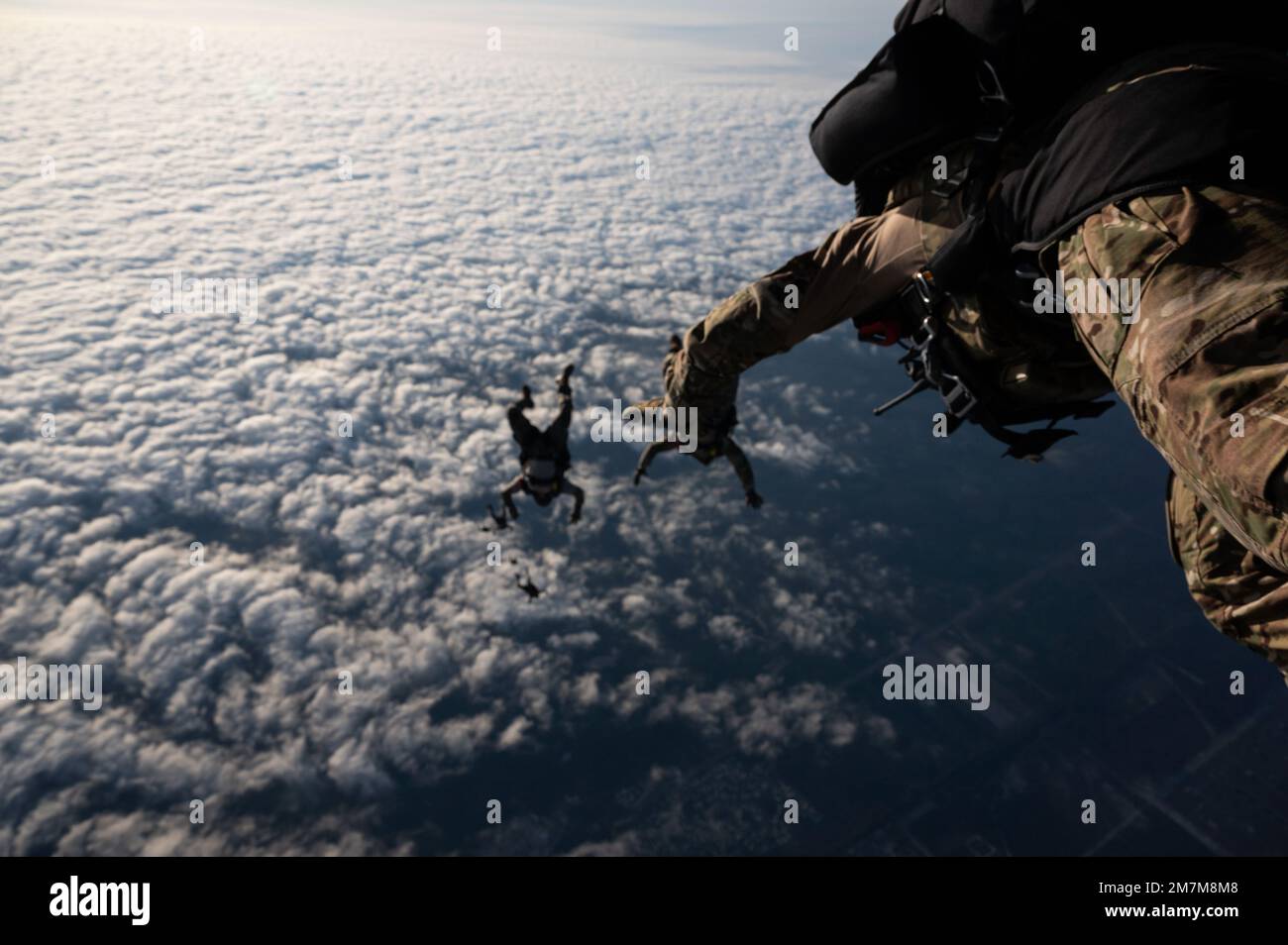 Members of the El Escuadrón de Zapadores Paracaidistas (Spanish ...