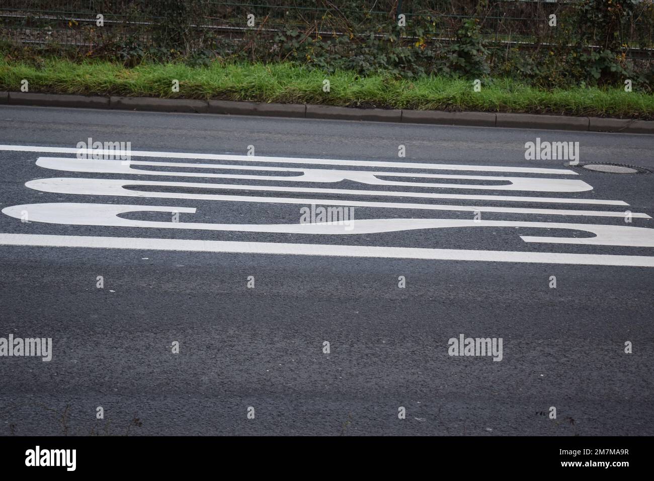 bus lane between the directional lanes Stock Photo - Alamy