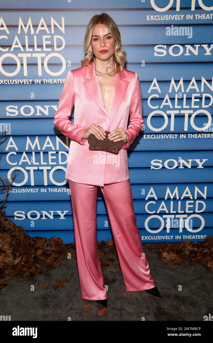 Actor Elle Chapman attends a special screening of "A Man Called Otto ...