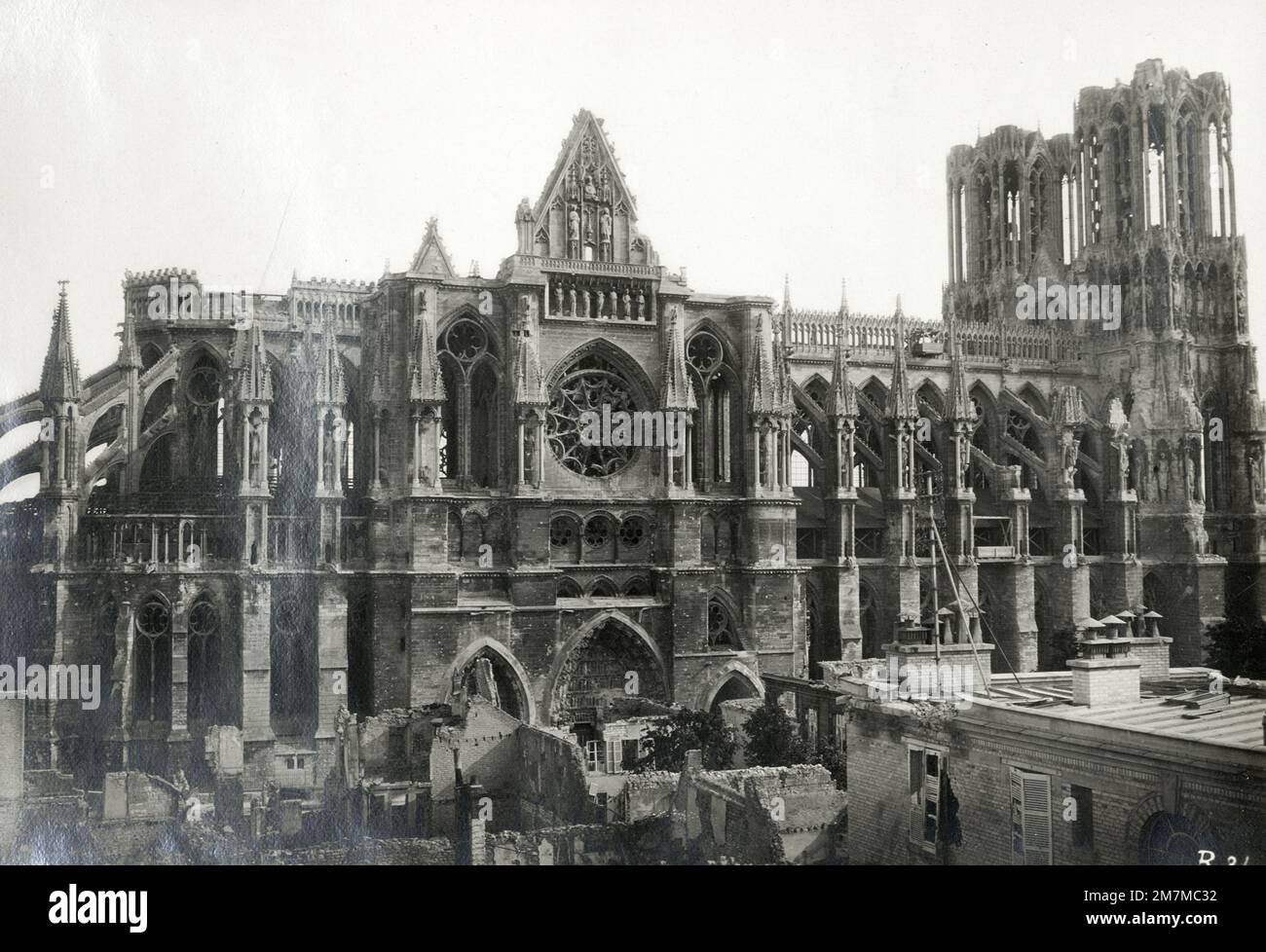 WW1 World War I photo - ruins, Reims cathedral, France Stock Photo - Alamy