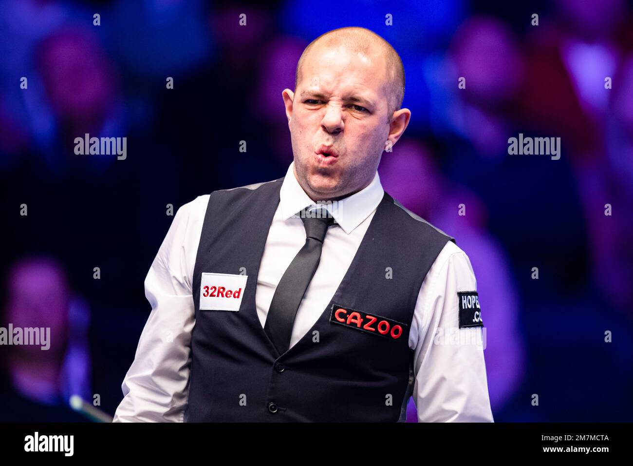 LONDON, UNITED KINGDOM. 10th Jan, 2023. Mark Allen v Barry Hawkins ...