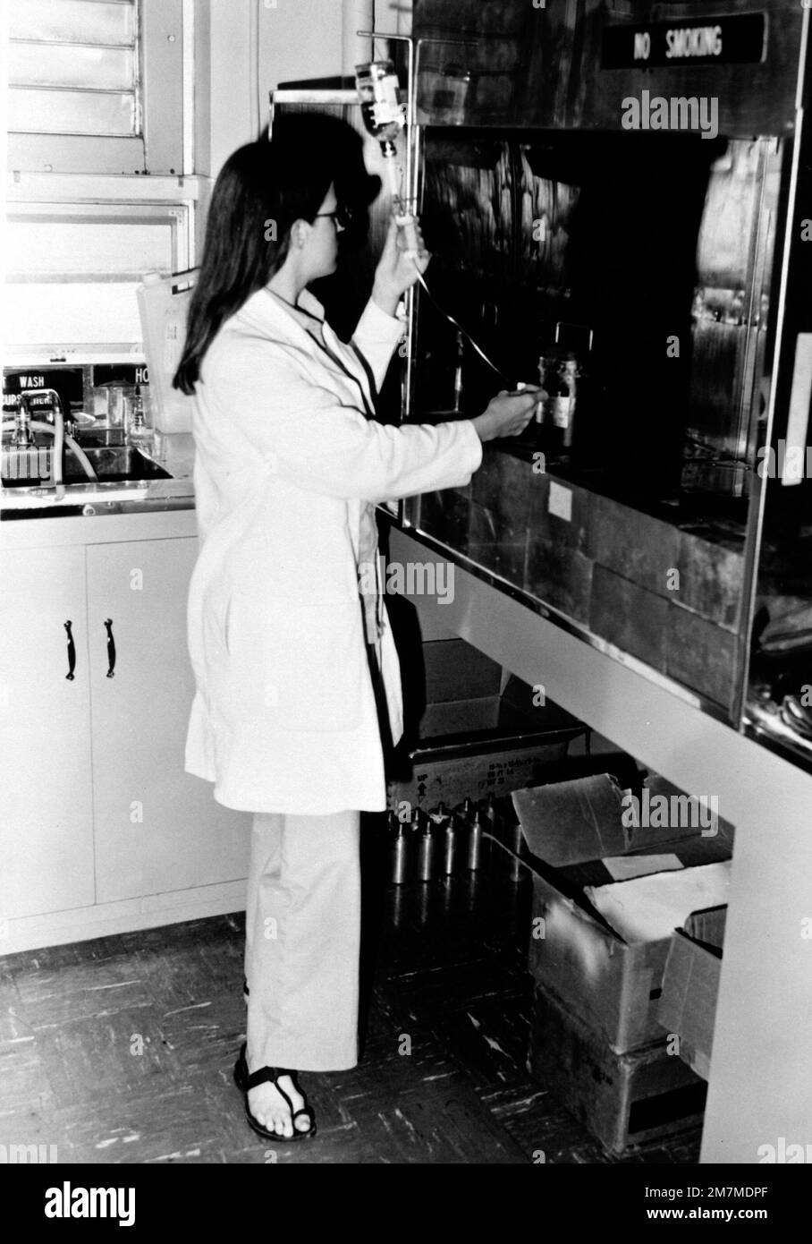 Isotopes Black and White Stock Photos & Images - Alamy Isotopes Black and White Stock Photos & Images - Alamy