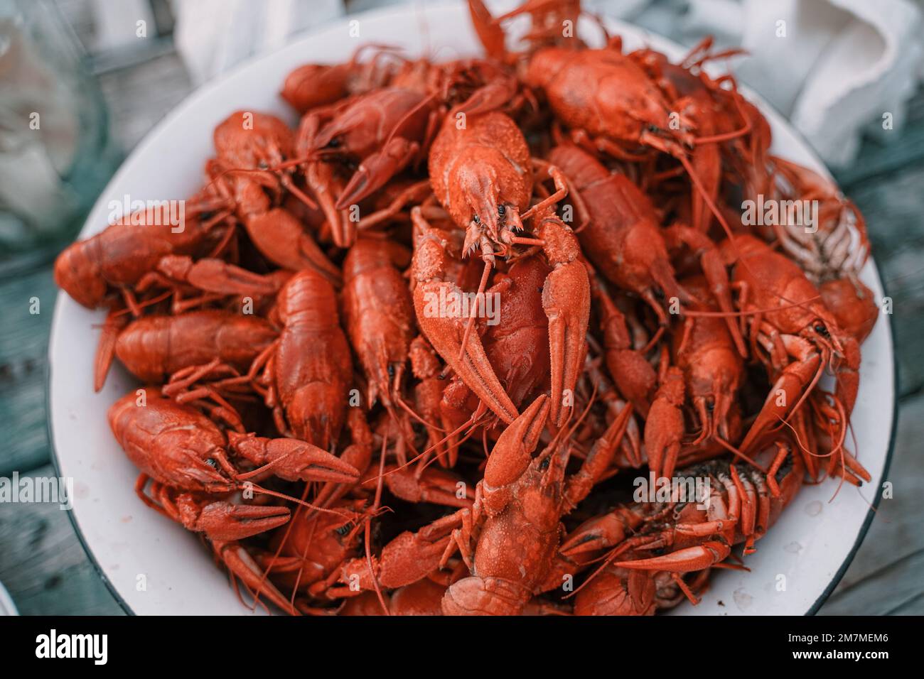 Rustic style large bowl with boiled crawfish Stock Photo - Alamy