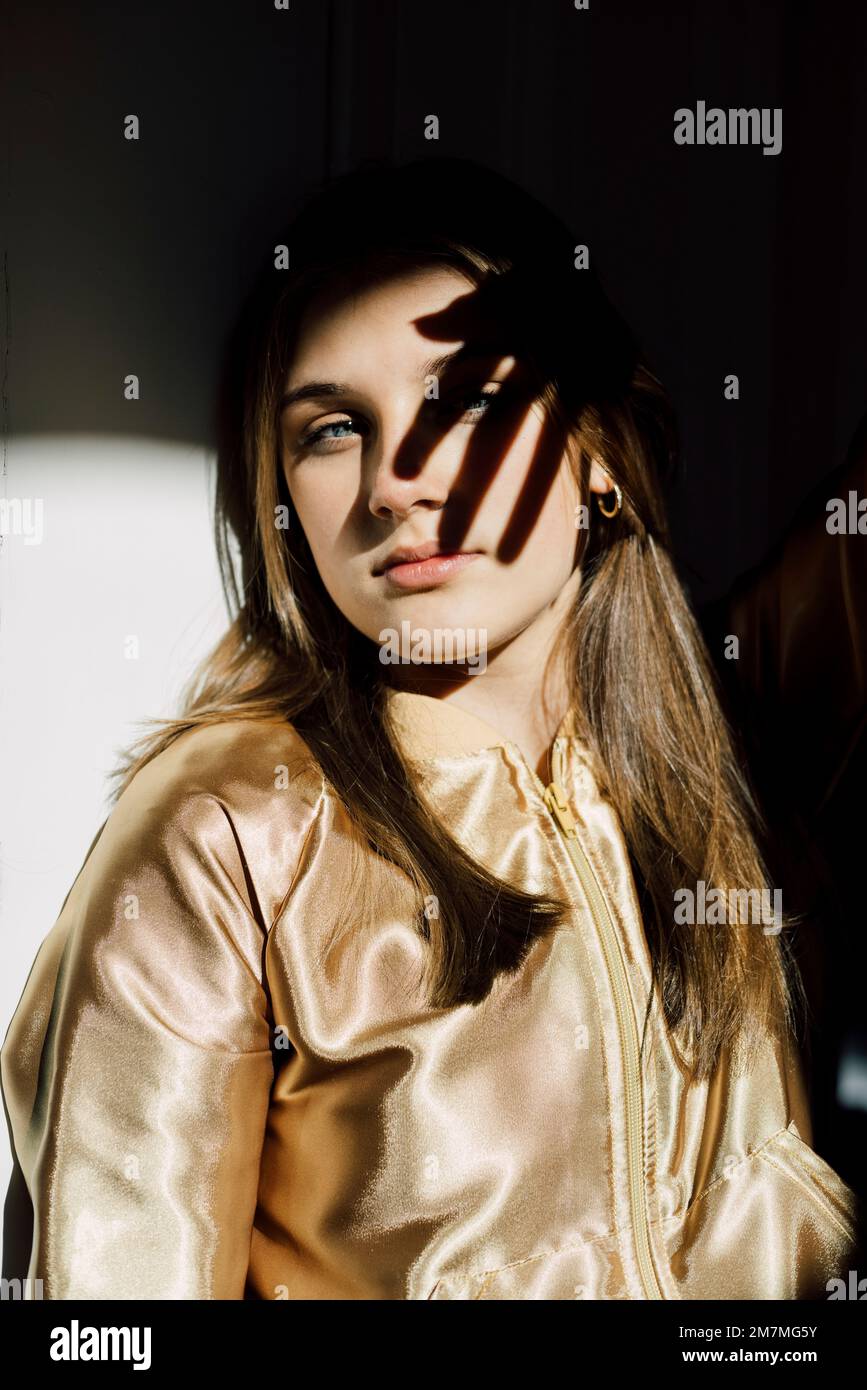 Incoming shadow hi-res stock photography and images - Alamy