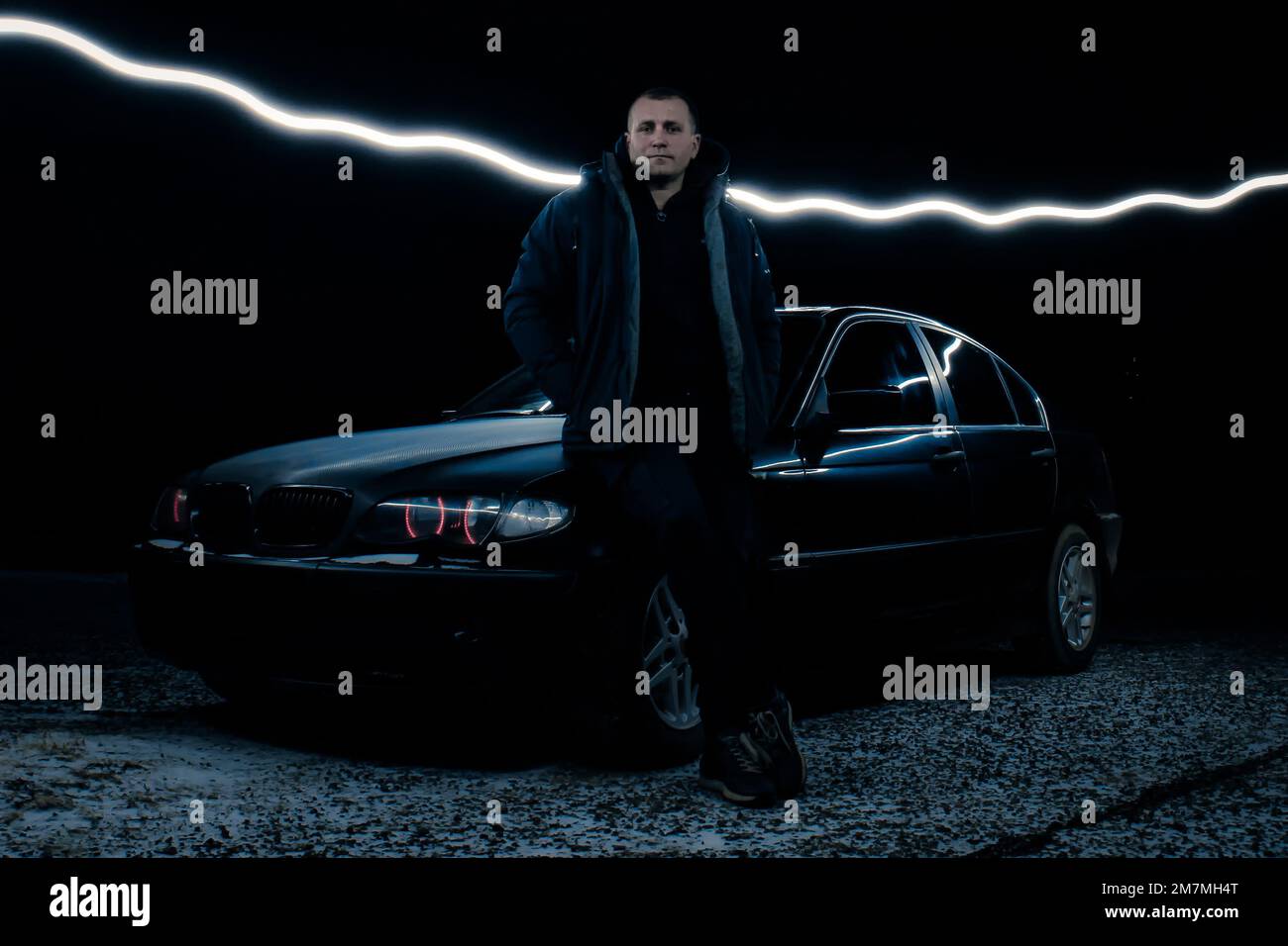 Thief outdoor night hi-res stock photography and images - Alamy