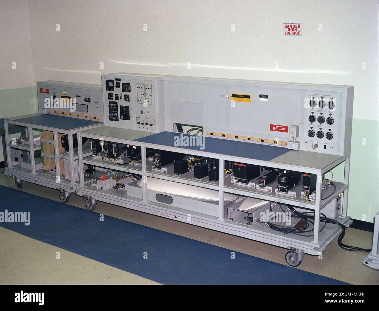 Automatic beacon hi-res stock photography and images - Alamy