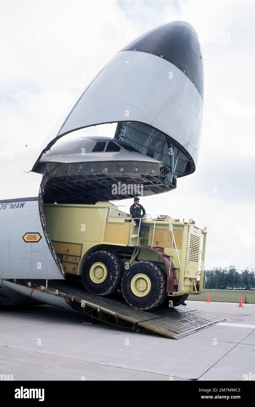 Loading a fire truck hi-res stock photography and images - Alamy
