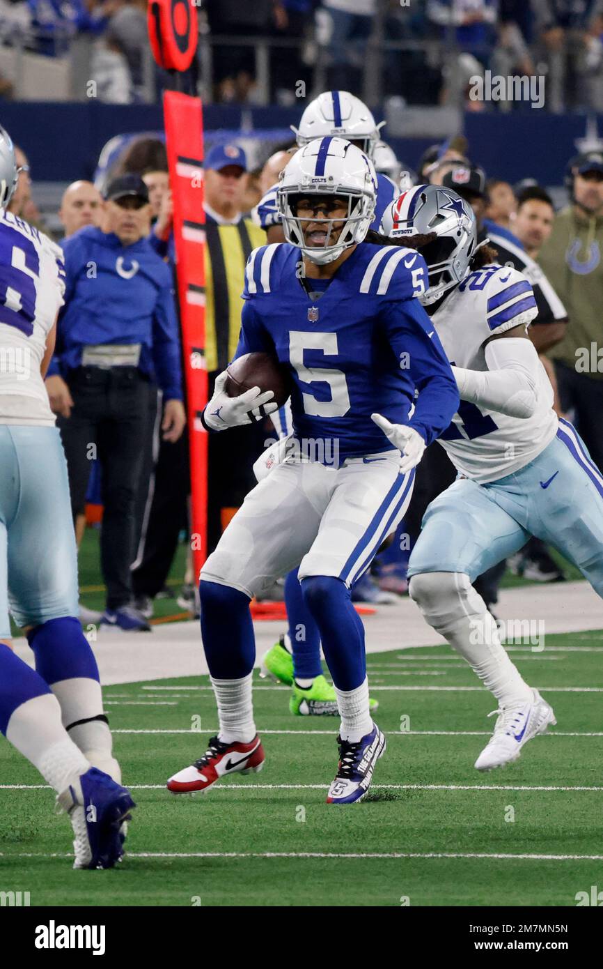 Indianapolis Colts cornerback Stephon Gilmore (5) returns an ...