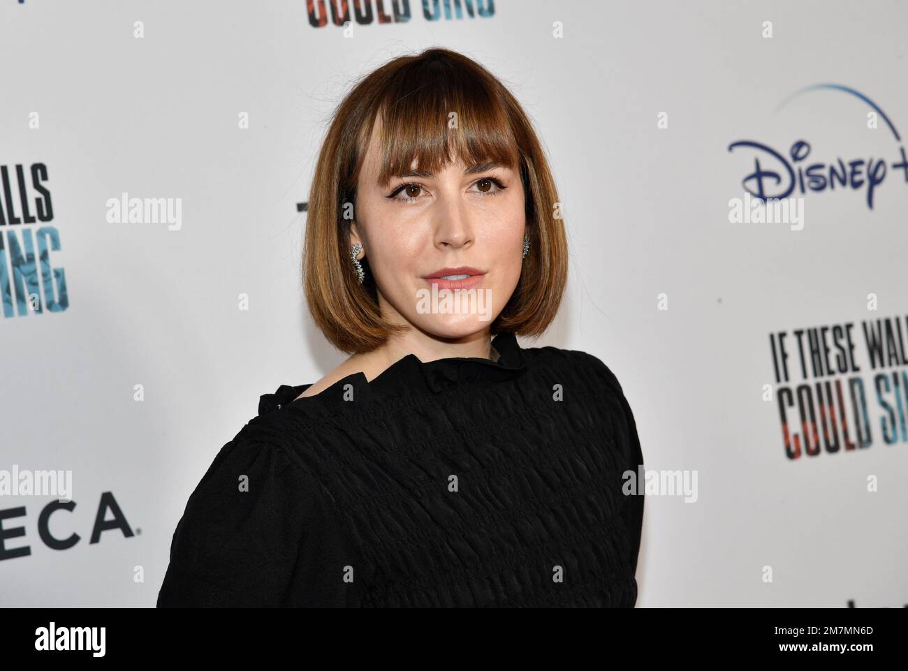 Sarah Thomson attends the "If These Walls Could Sing" premiere at ...