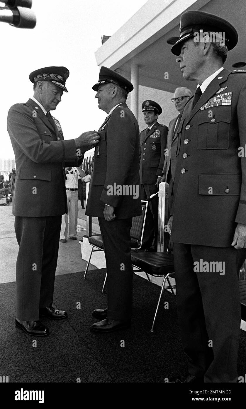 General Russell E. Dougherty receives the Defense Distinguished Service ...