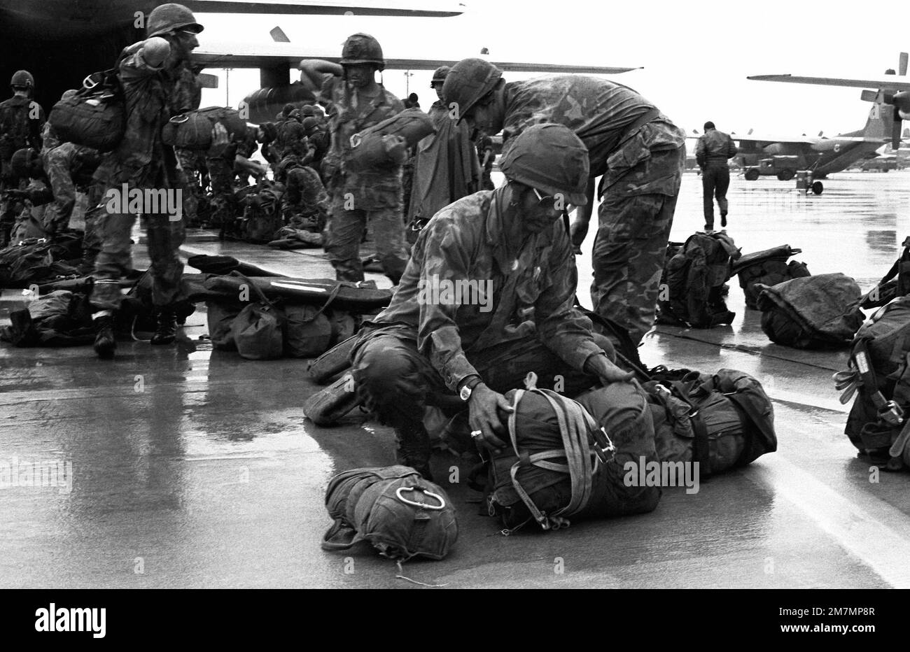 Fort campbell army base Black and White Stock Photos & Images - Alamy