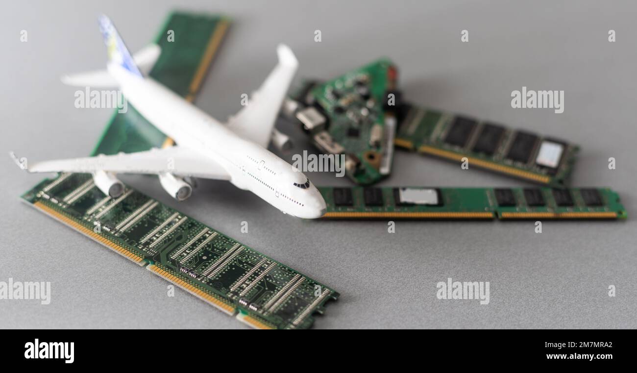 Mini computer chips hi-res stock photography and images - Alamy