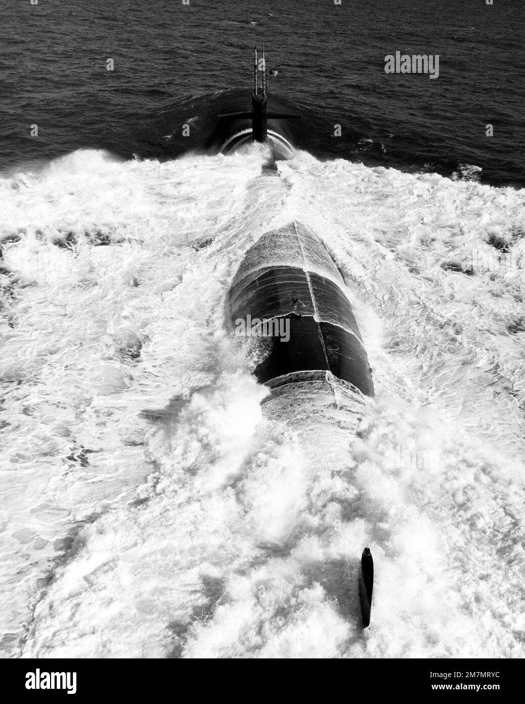 Aerial stern view of the nuclear-powered attack submarine USS MEMPHIS ...