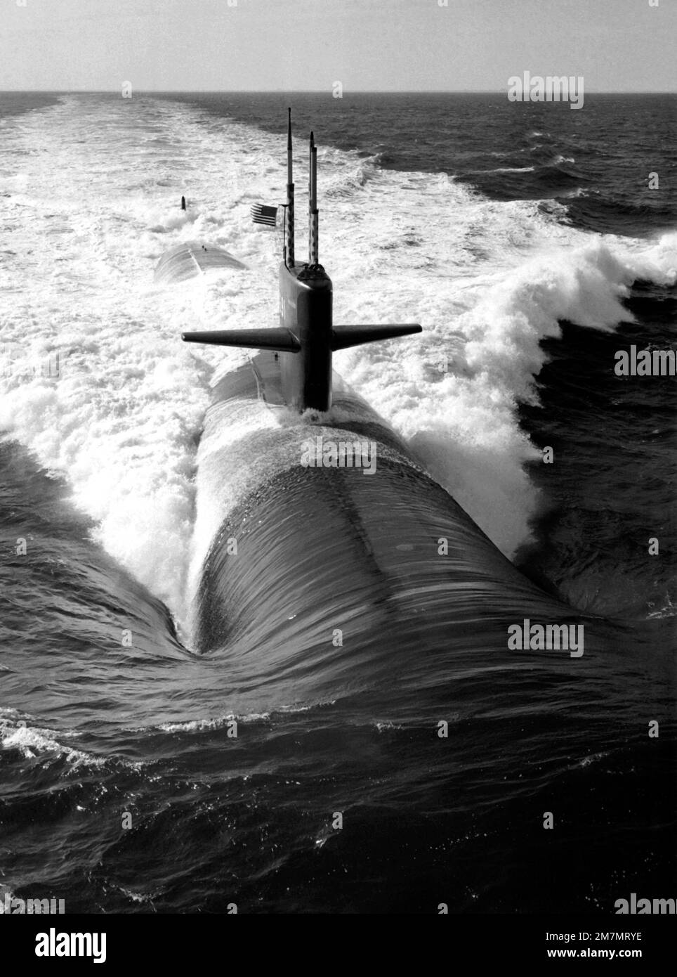 Aerial starboard bow view of the nuclear-powered attack submarine USS ...
