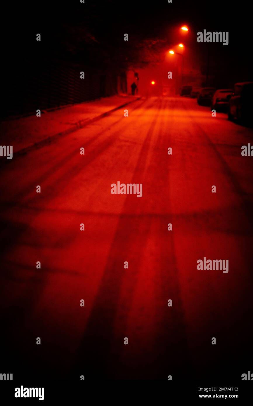 Night road in snow hi-res stock photography and images - Alamy