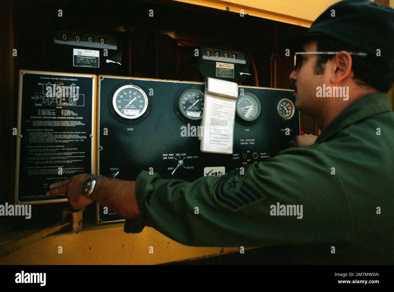 Niagara falls air base hi-res stock photography and images - Alamy