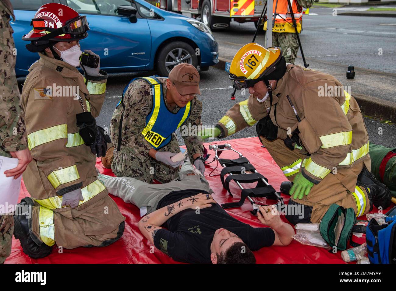 Emergency responders from Commander Navy Region Japan (CNRJ) Fire and ...
