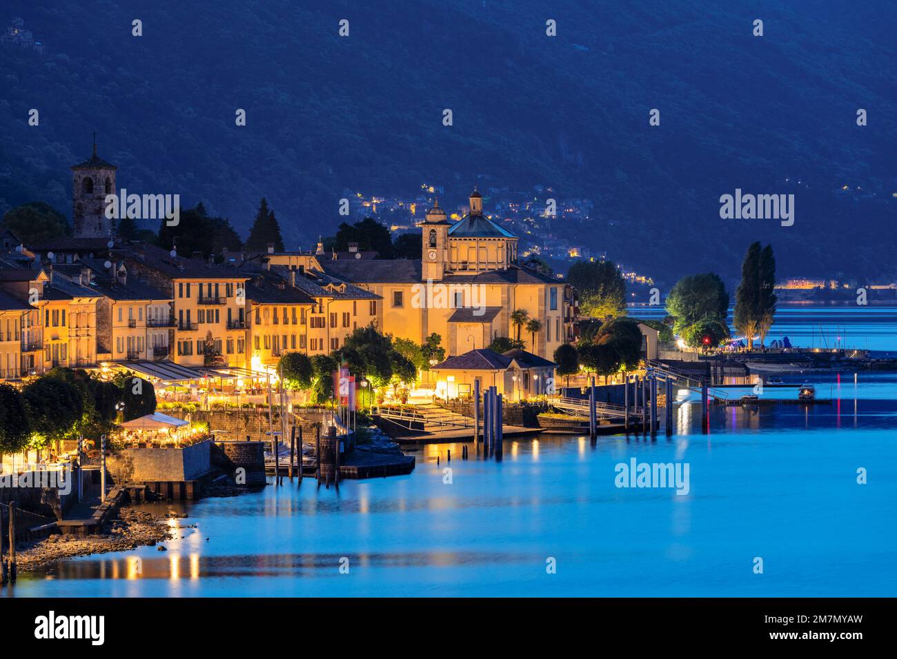 Building lake maggiore shore hi-res stock photography and images - Alamy