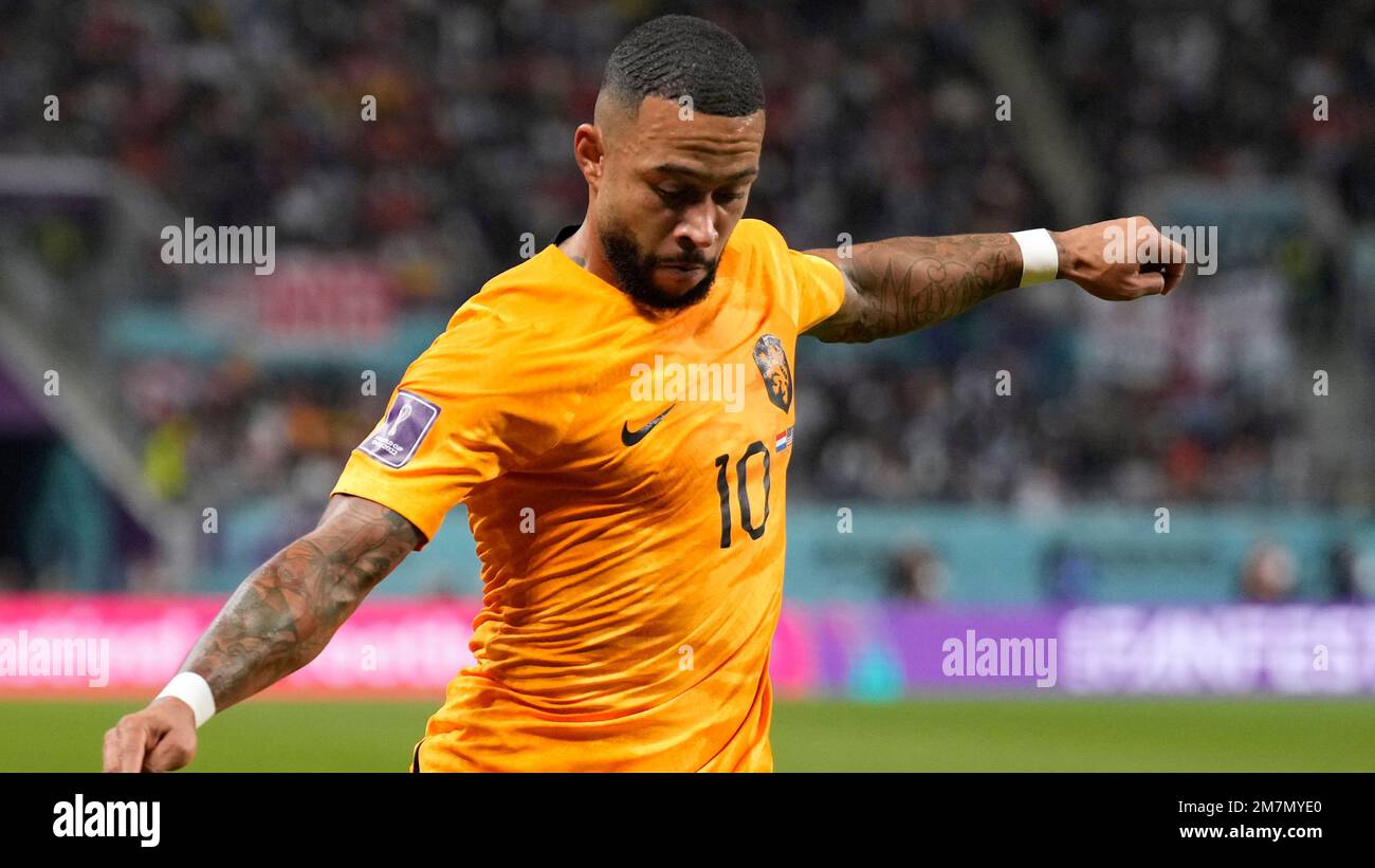Memphis Depay of the Netherlands in action during the World Cup round ...