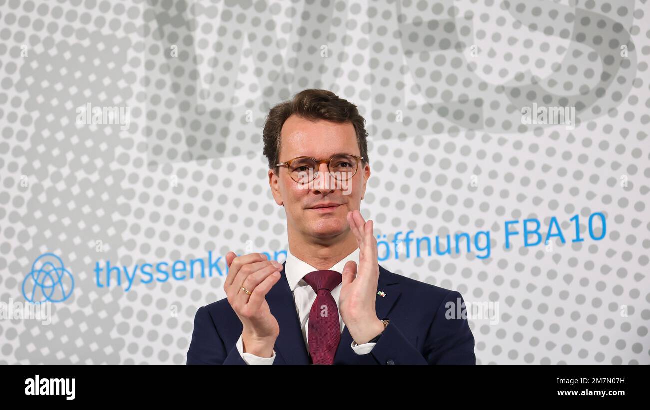 Fire coating installation hi-res stock photography and images - Alamy