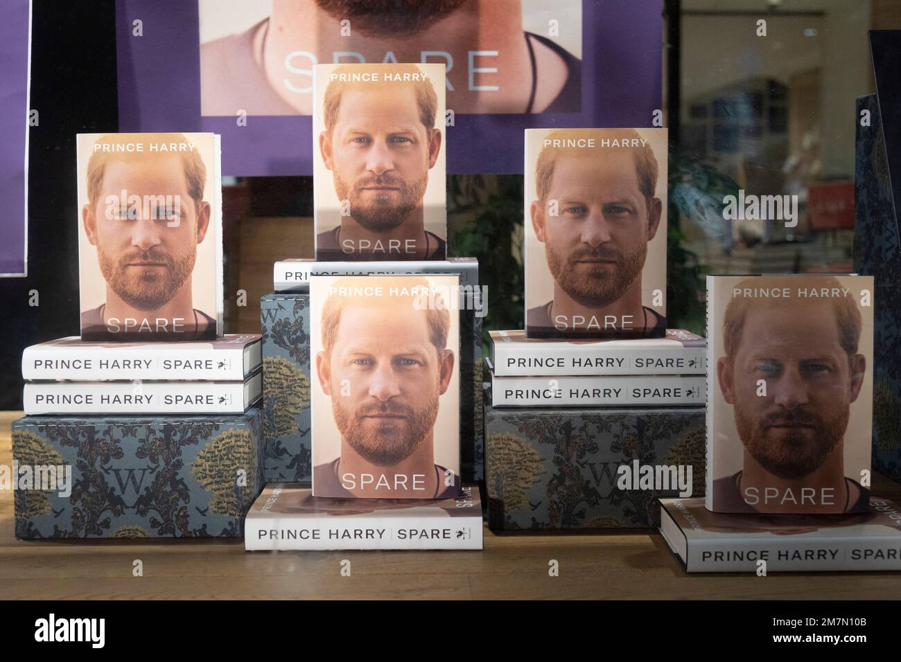 10 January 2023. London, UK. Copies of the Prince Harry autobiography ...