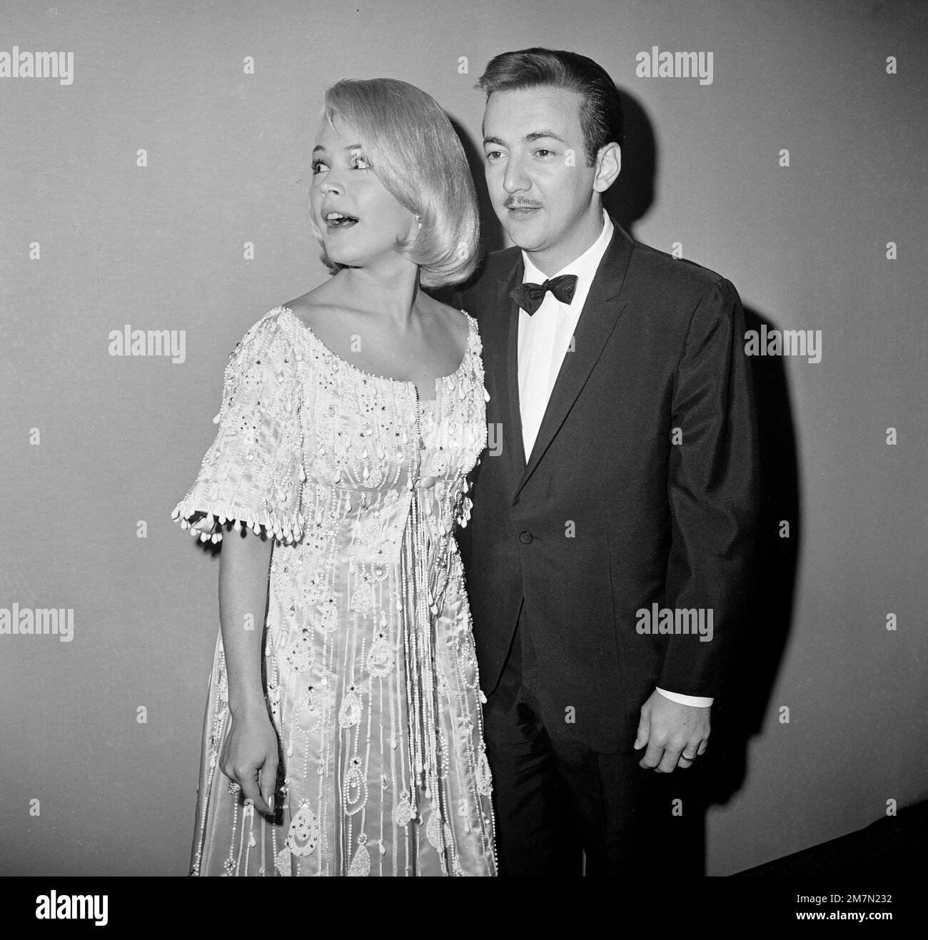 Sandra Dee and Bobby Darin arrive for the Academy Awards in Los Angeles ...