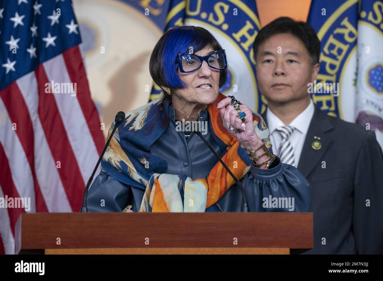 Rep rosa delauro hi-res stock photography and images - Alamy