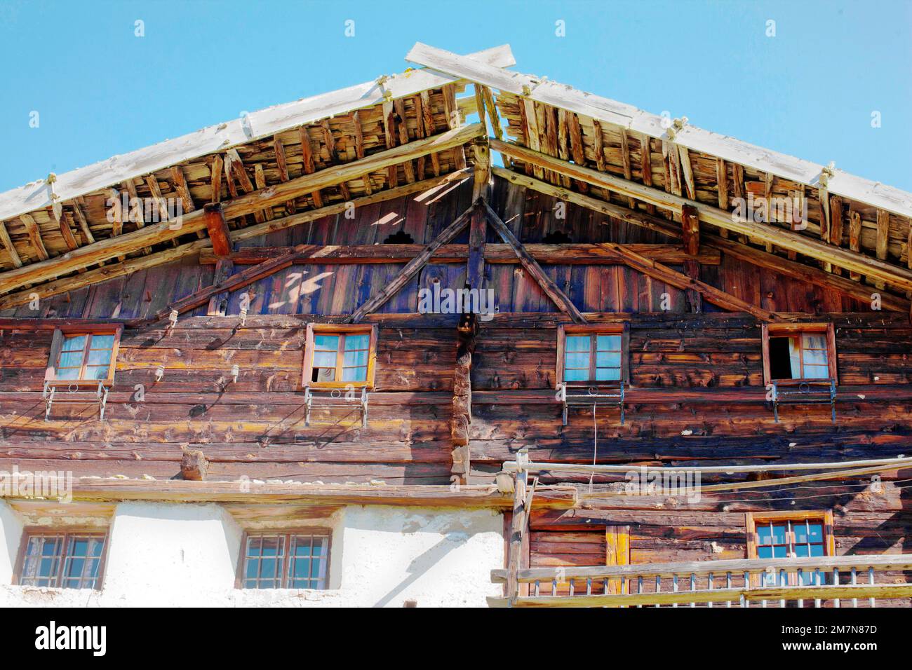 Rotten beam hi-res stock photography and images - Alamy