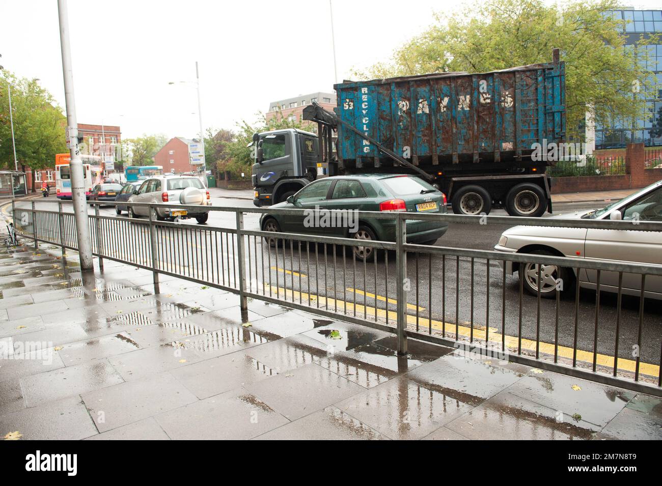 Traffic jam at King's Road Reading Stock Photo - Alamy